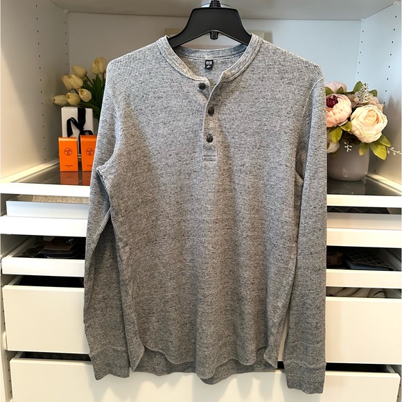 Uniqlo | Shirts | Uniqlo Mens Medium Waffle Knit Henley Shirt Gray With ...
